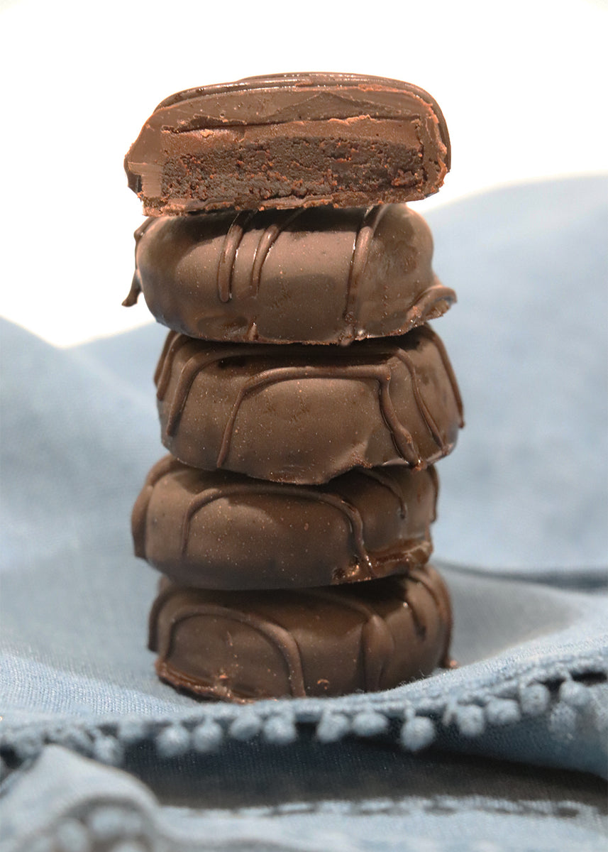 Sinfully Chocolate Cake Bites – Caroline's Cakes